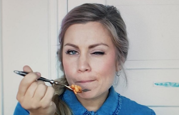 Meri-Tuuli Väntsi keksi nerokkaan välipalan, joka valmistuu hujauksessa ...