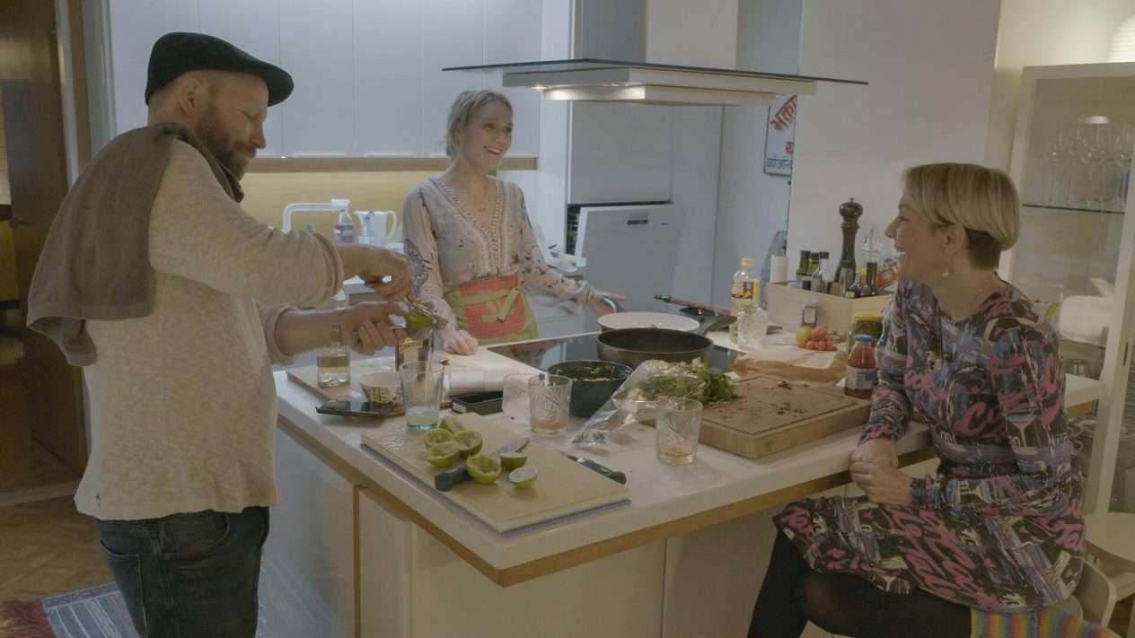 Tunna Milonoff paljastaa tv:ssä ensireaktionsa vaimostaan Jennistä ...