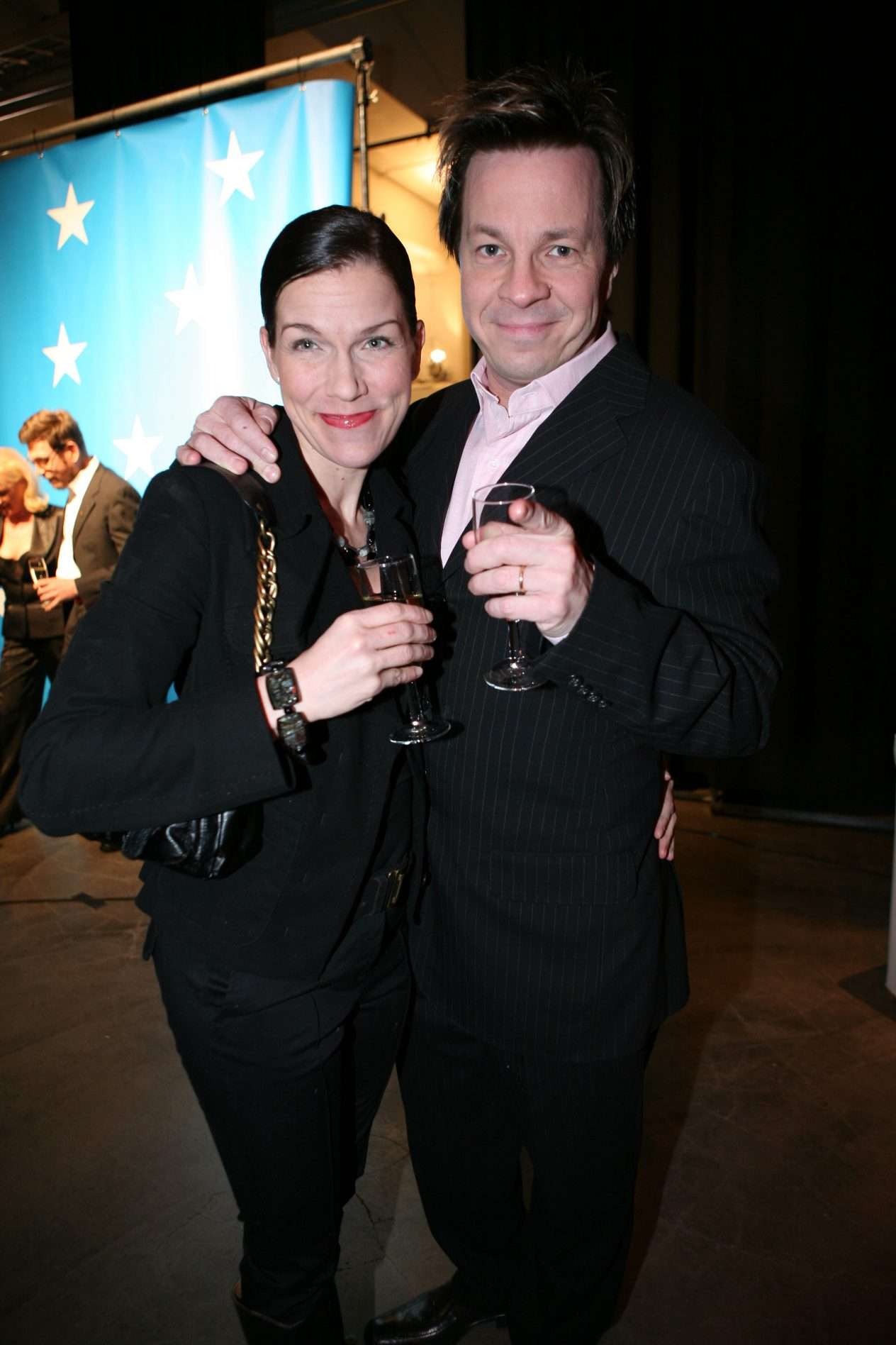 Seiska: Vain elämää -sarjasta tutun Leri Leskisen avioliitto päättyi ...