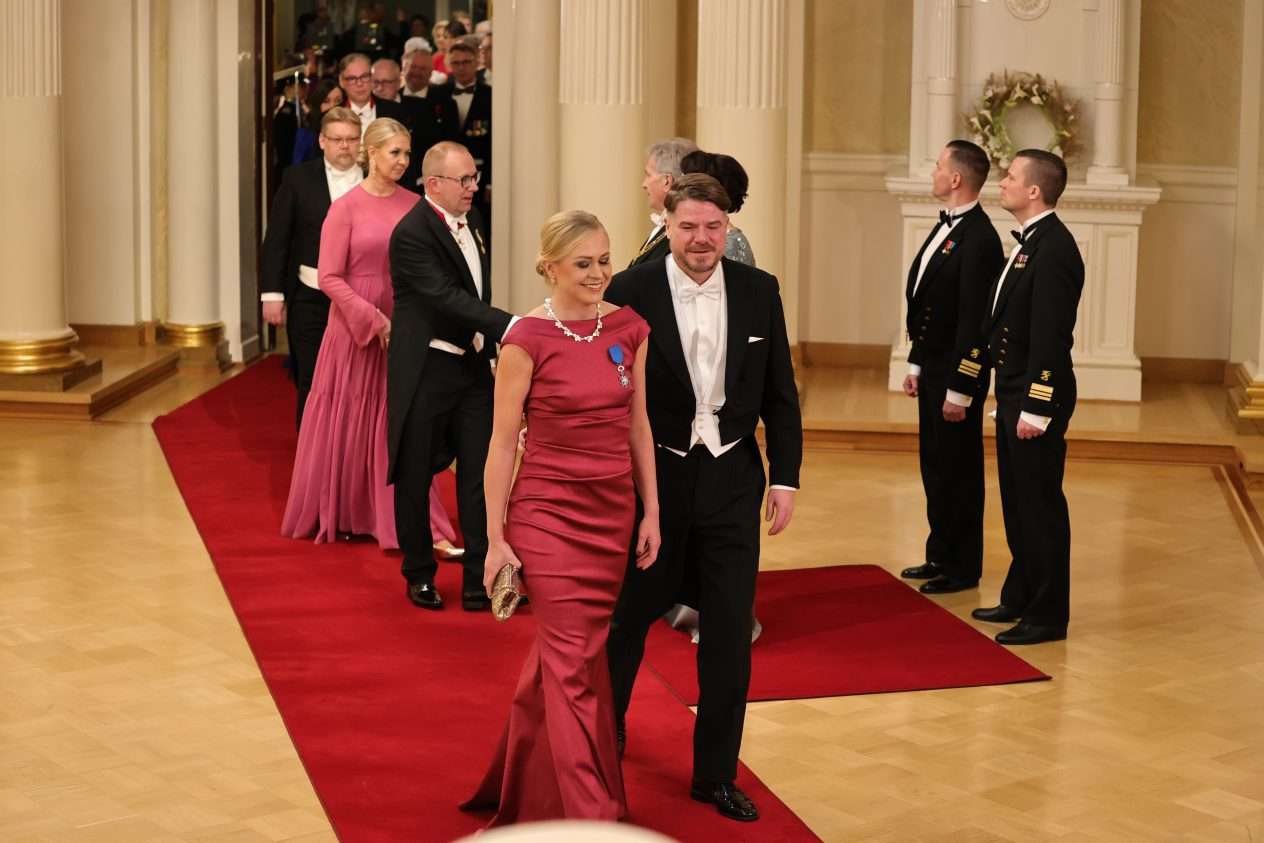 Me Naiset: Rankan avioeron kokenut Elina Valtonen avautuu uudesta ...