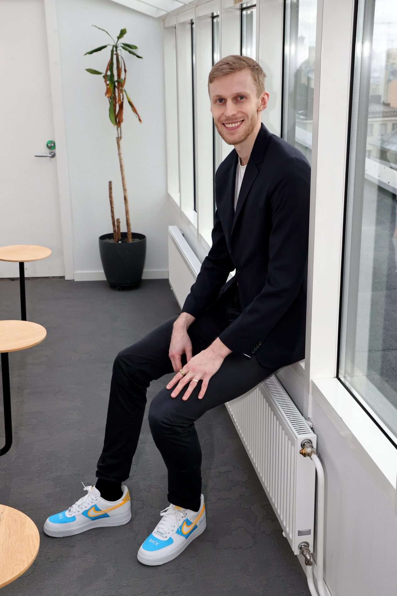 Tubettaja Roni Bäck valmistautuu isyyteen käymällä terapiassa - edessä ...